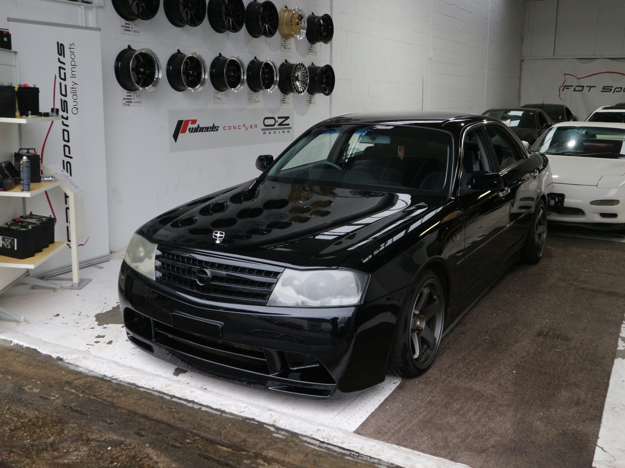 Nissan Gloria Y34 Ultima 3.0 Turbo - FDT Sportscars B.V. - Quality Imports